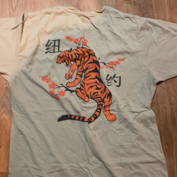 Artist Union Clothing Co. | Shirts | Artist Union Tiger T Shirt | Poshmark